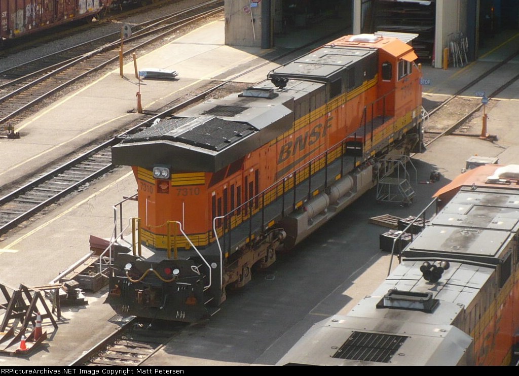 BNSF 7310